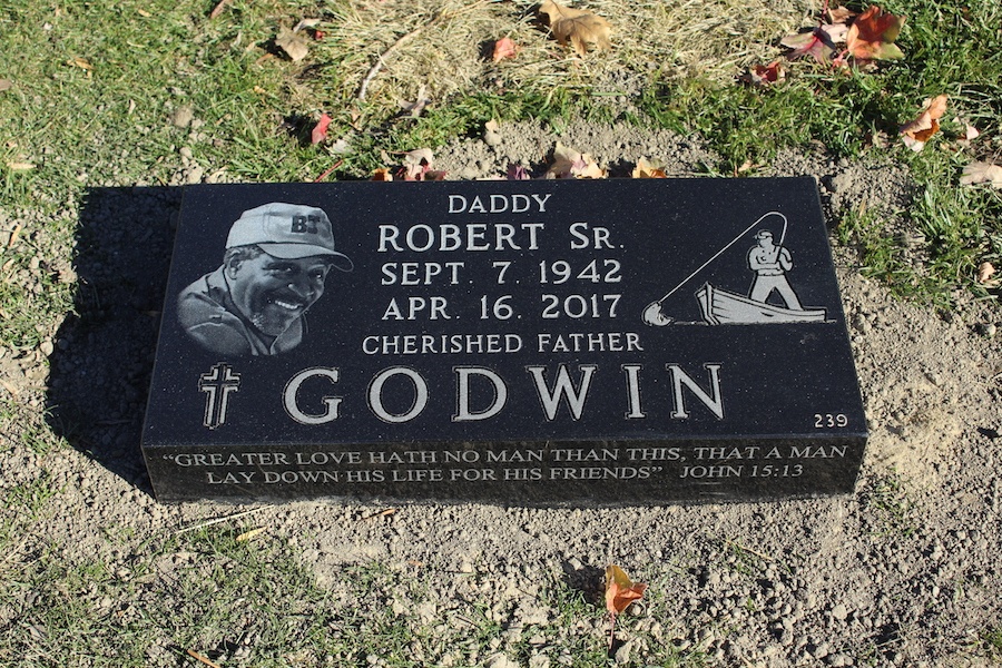 How Headstone Lettering Appears on Different Granite Colors