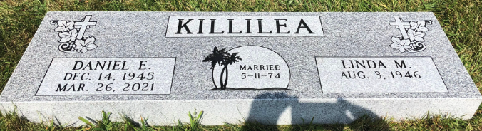 6 Headstone Designs for Couples