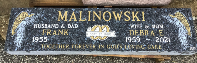 6 Headstone Designs for Couples