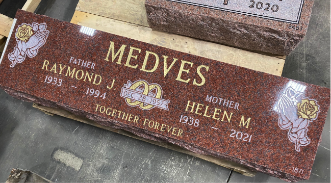 6 Headstone Designs for Couples