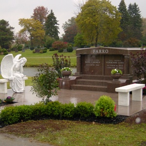 A Guide to 5 Different Types of Mausoleums