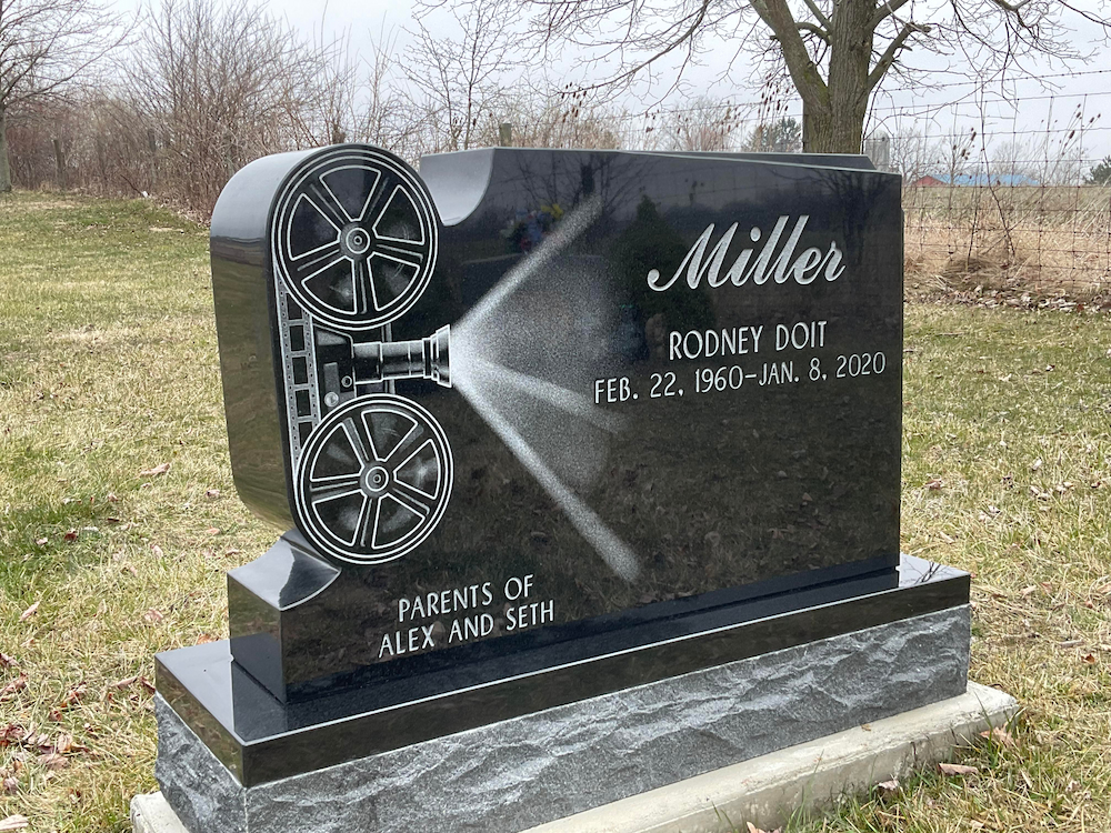 What Should I Put on a Headstone? 6 Common Elements to Include
