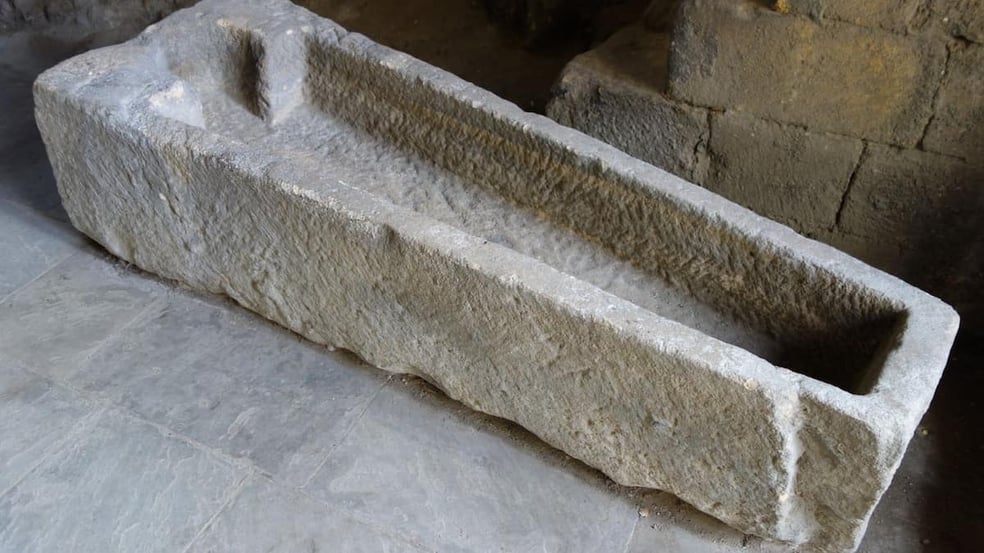 What Is the Difference Between Headstone, Tombstone and Gravestone?