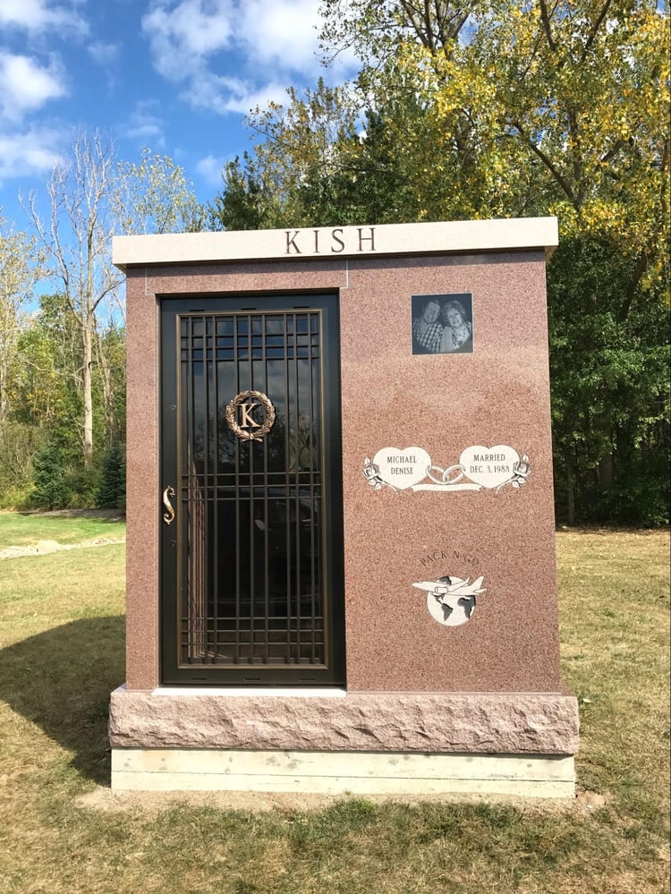 5 Key Differences Between Mausoleums and In-Ground Burials