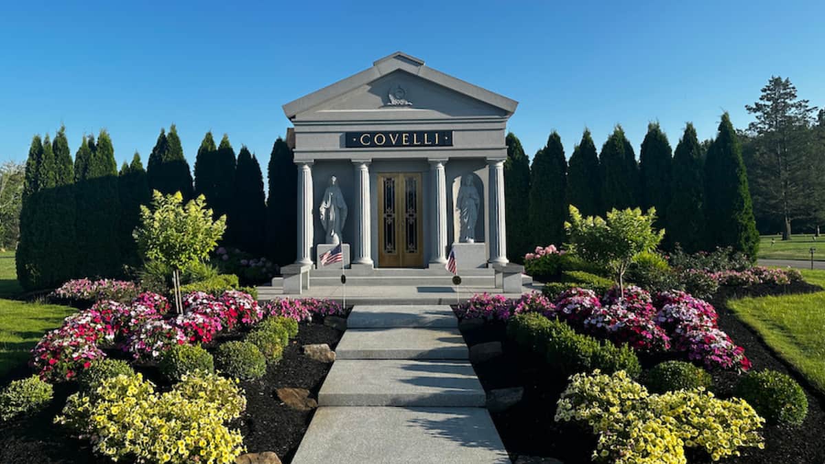 Your Guide to Ohio Cemeteries That Accept Mausoleums