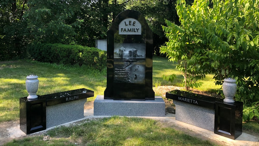 What You Need to Know Before Choosing a Burial Plot