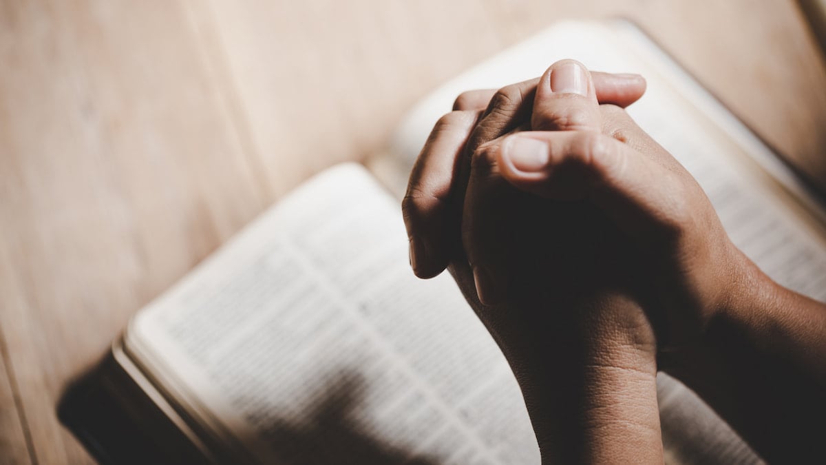 20 Prayers for Loved Ones Coping With Grief